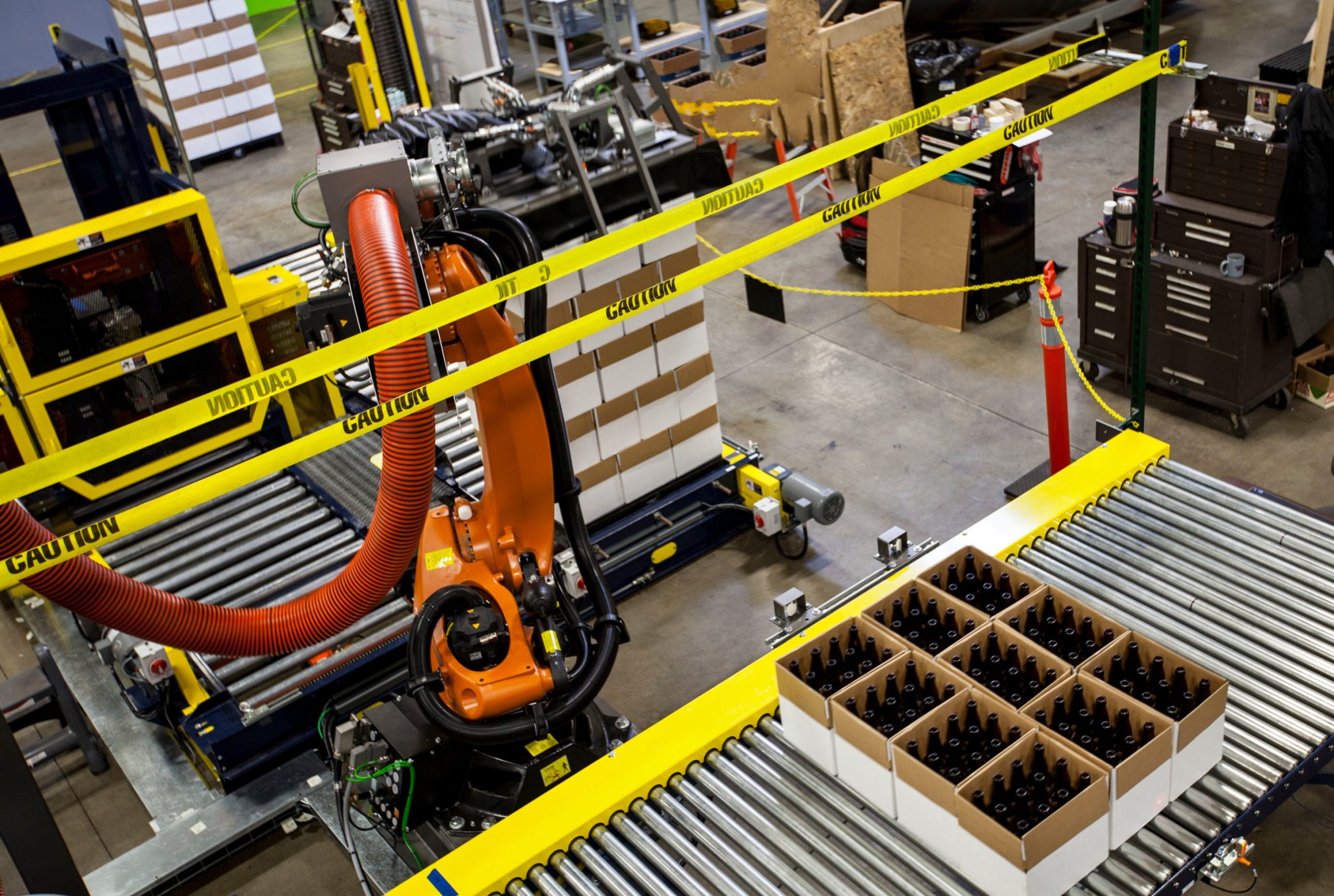 Robotic Bottle Depalletizing System – Midwest Engineered Systems Robotic Bottle Depalletizing System – Midwest Engineered Systems