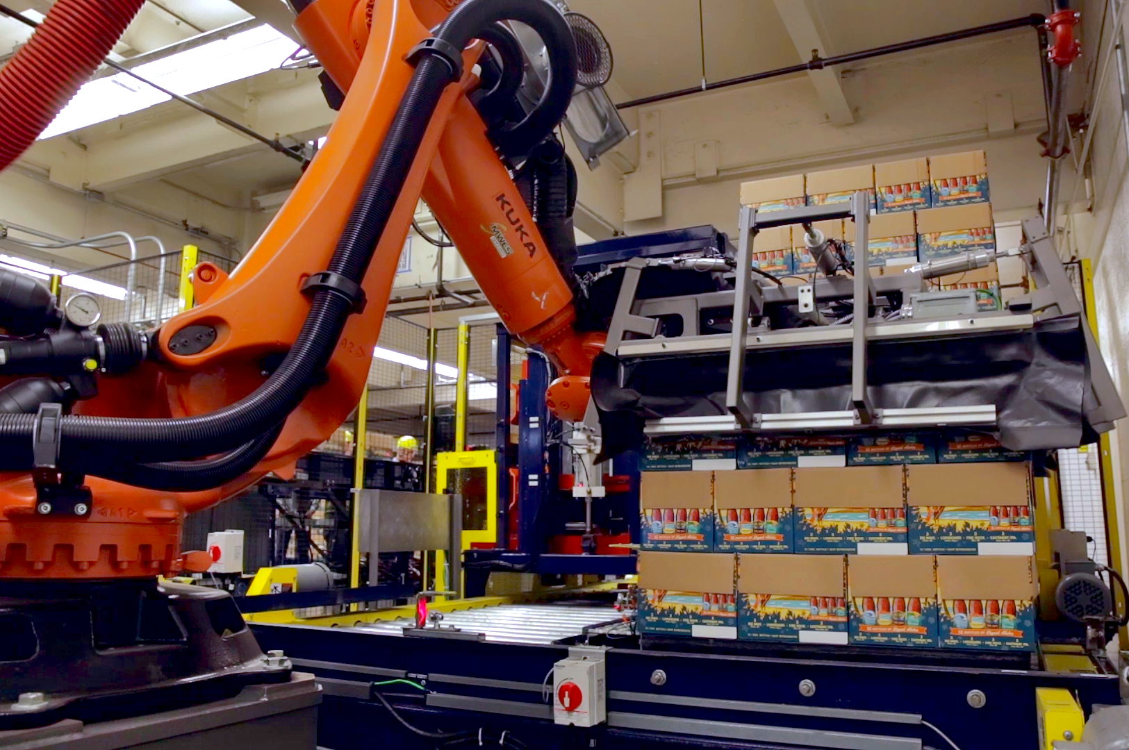 Robotic Case Depalletizing System – Midwest Engineered Systems Robotic Case Depalletizing System – Midwest Engineered Systems