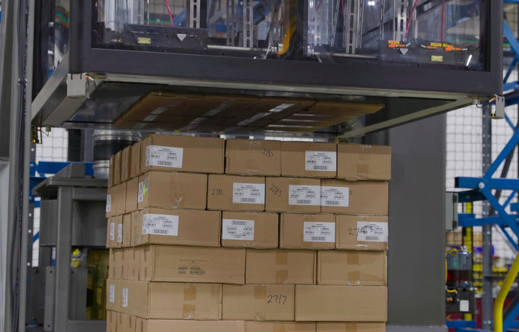 Mixed Layer Palletizing | Midwest Engineered Systems